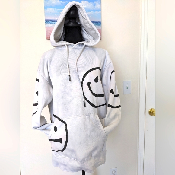 market smiley | Tops | Market Smiley Hoodie With Brand Smiley Face ...